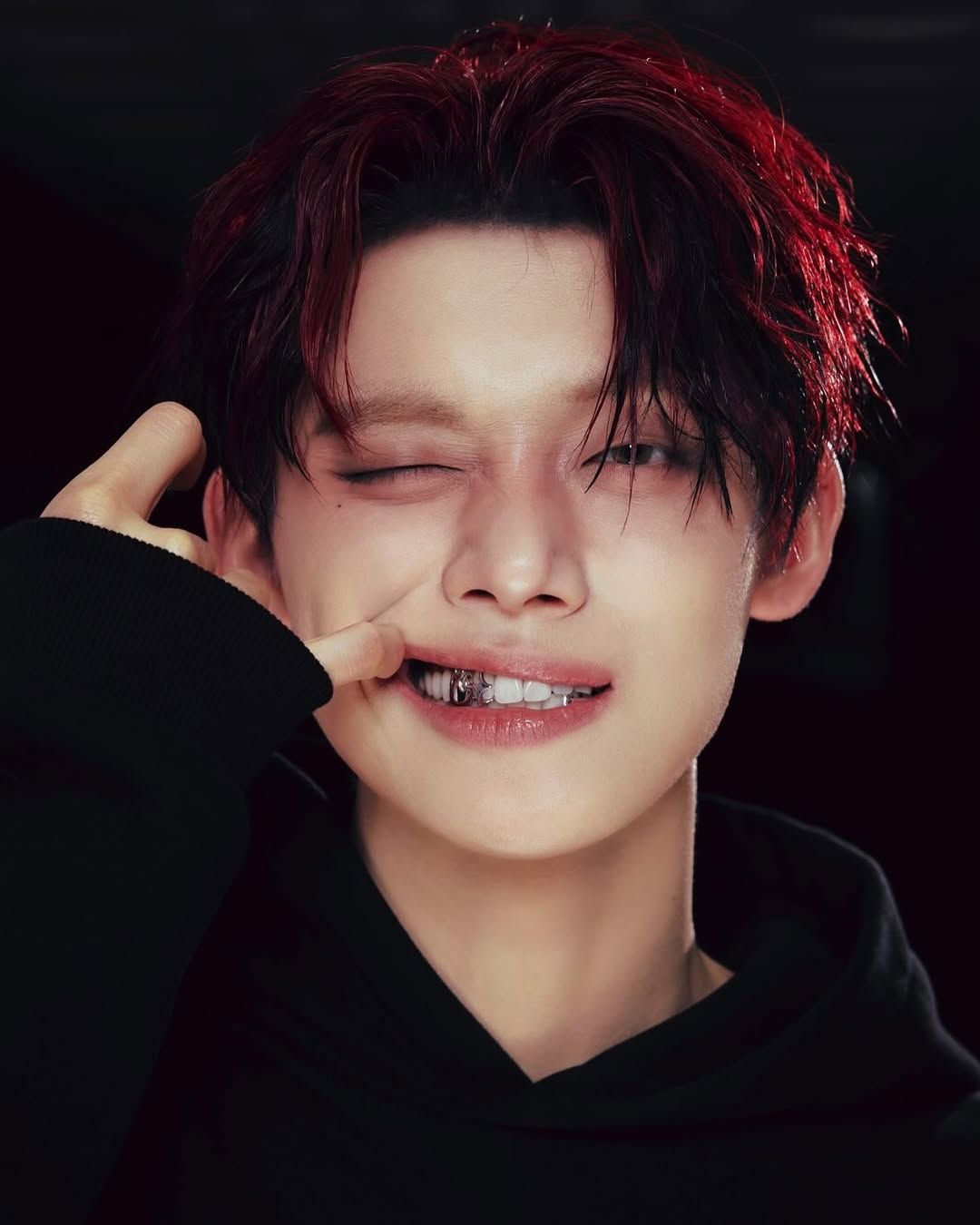 แบรนด์เครื่องประดับฟันสุด Swag ที่ออกแบบ Grillz มันๆ ตั้งแต่ฟันติดโบว์ ...