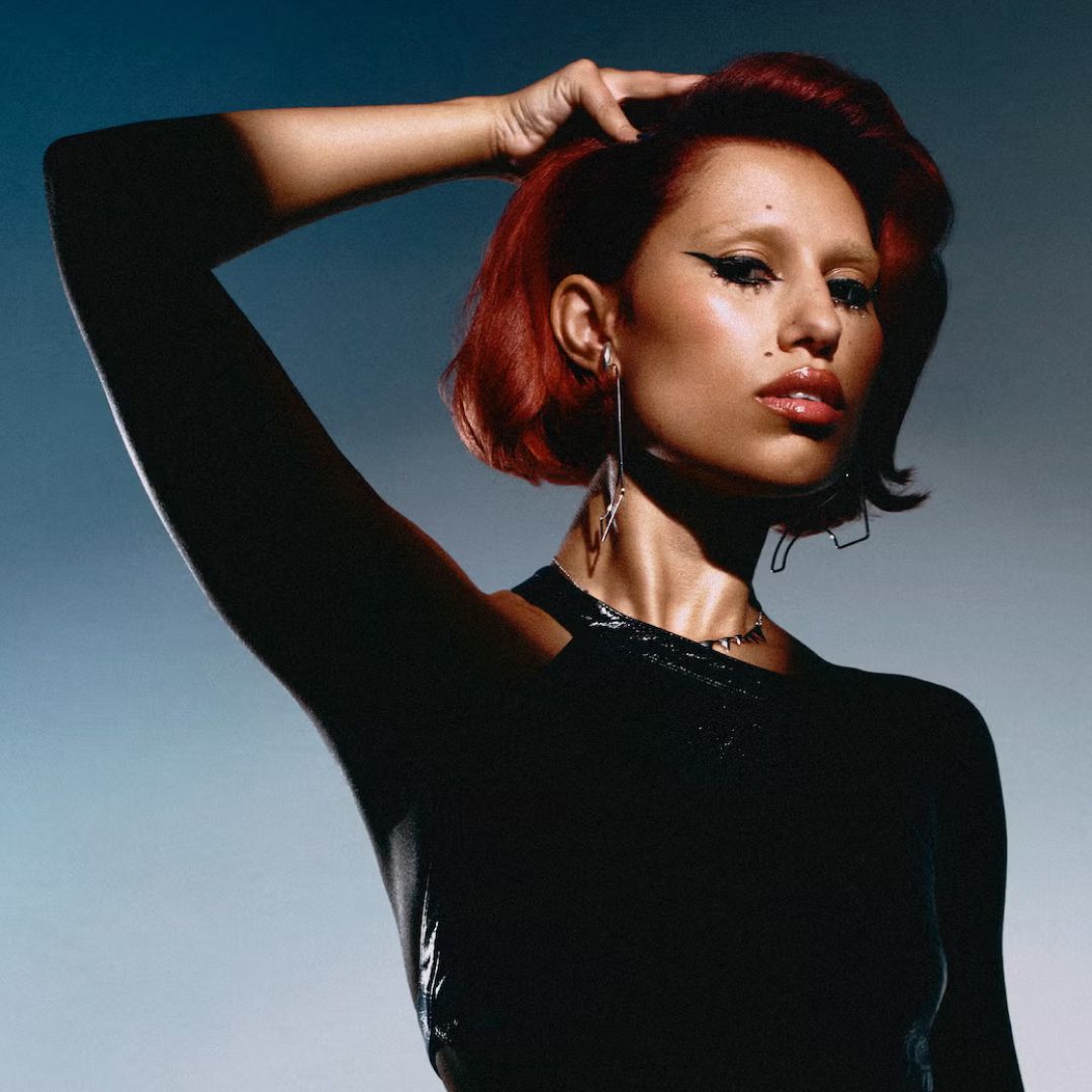 การเดินทางเกือบทศวรรษของ RAYE ก่อนจะได้เฉิดฉายใน Brit Award ที่ต้องฟัน ...