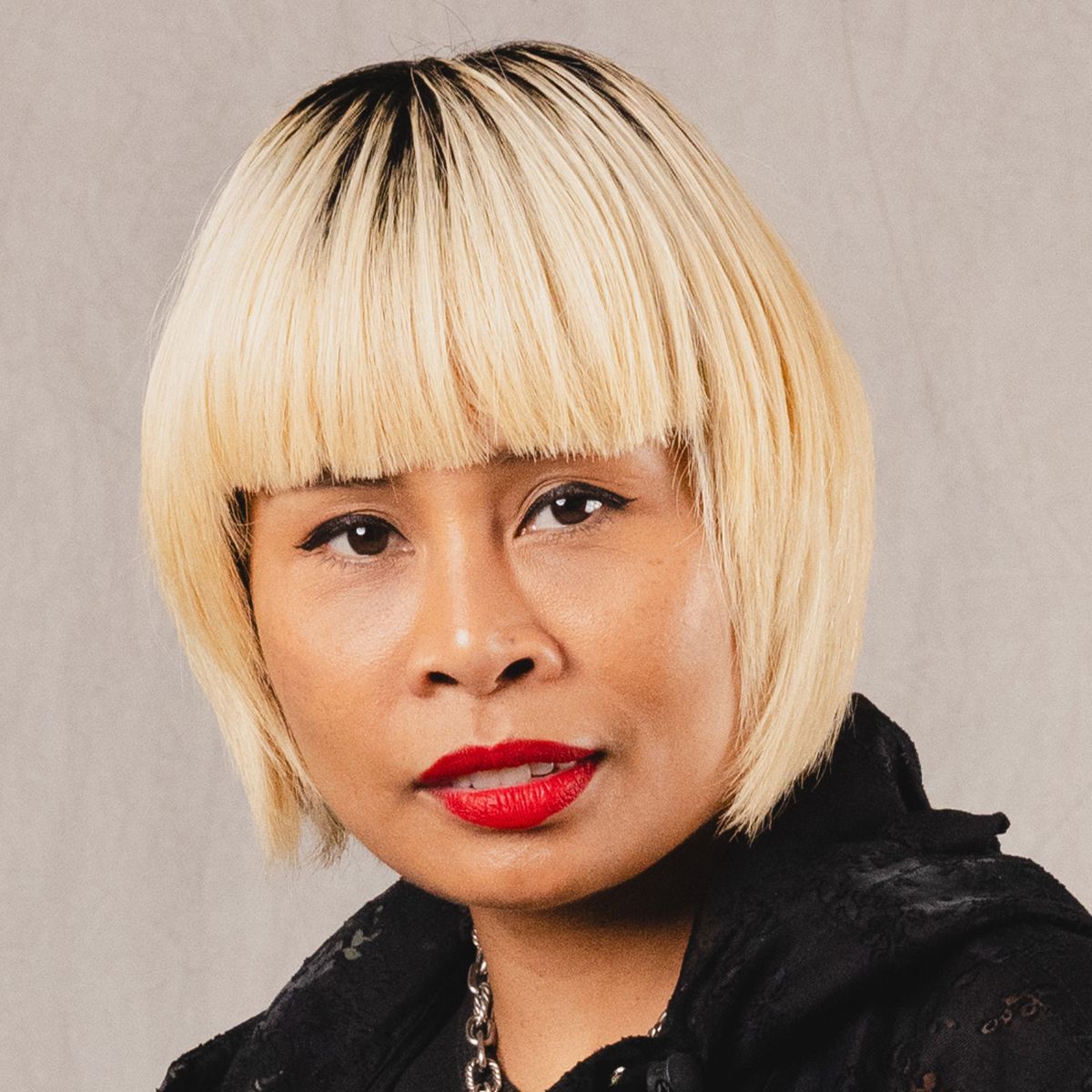 Mirror 50 : NAKADIA ดีเจอิเล็กทรอนิกส์ระดับอินเตอร์ฯ ที่เชื่อในการเป็น ...